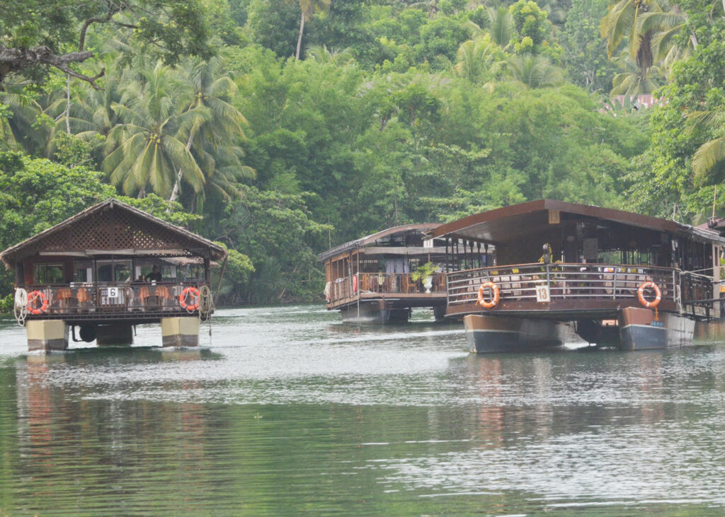 Floating restos in Loboc, Bohol thrives - Business Week National
